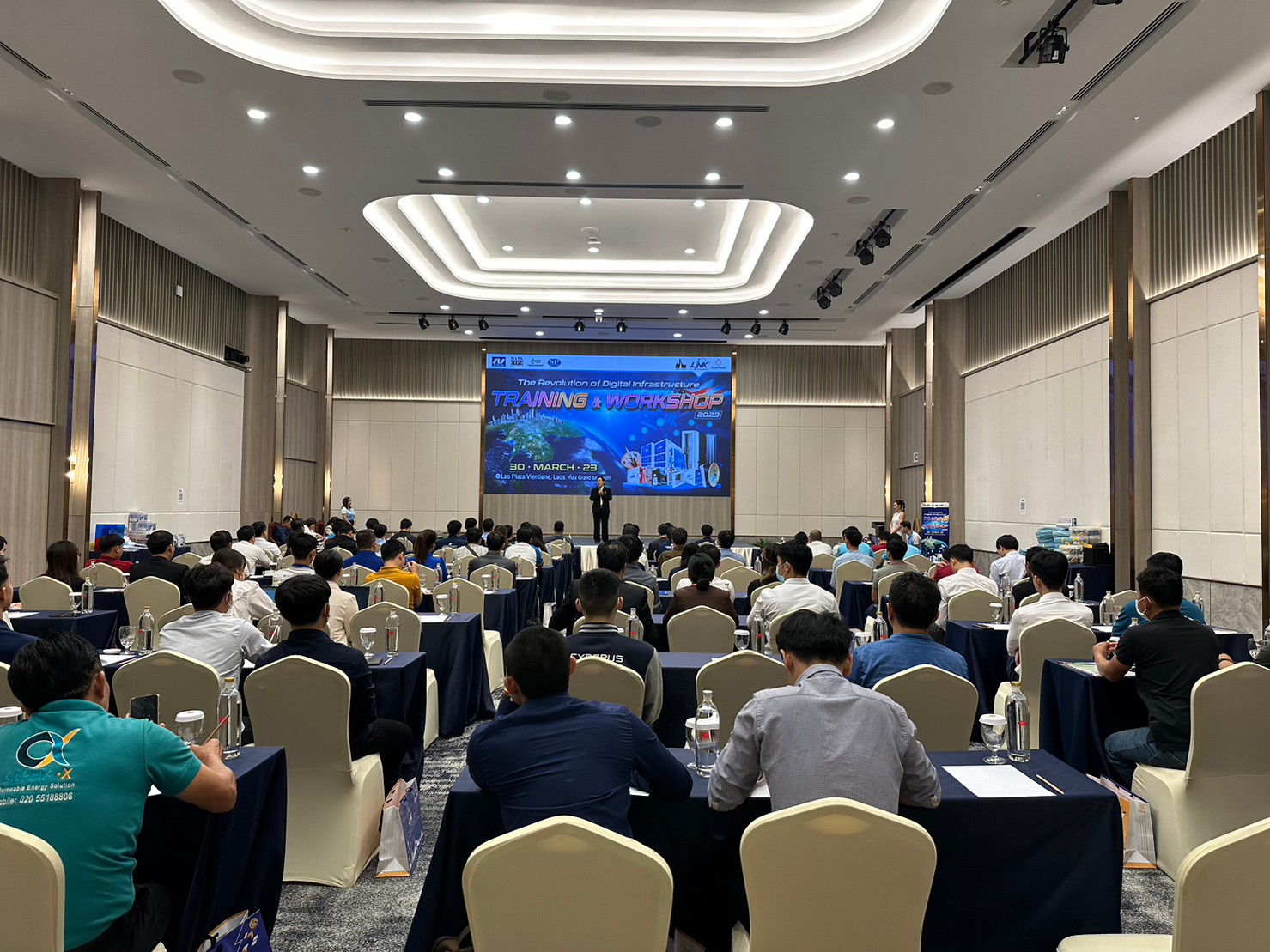 INTERLINK นำสายสัญญาณ LINK สหรัฐอเมริกา และ GERMAN RACK จัดสัมมนา เผยแพร่ในประเทศลาว